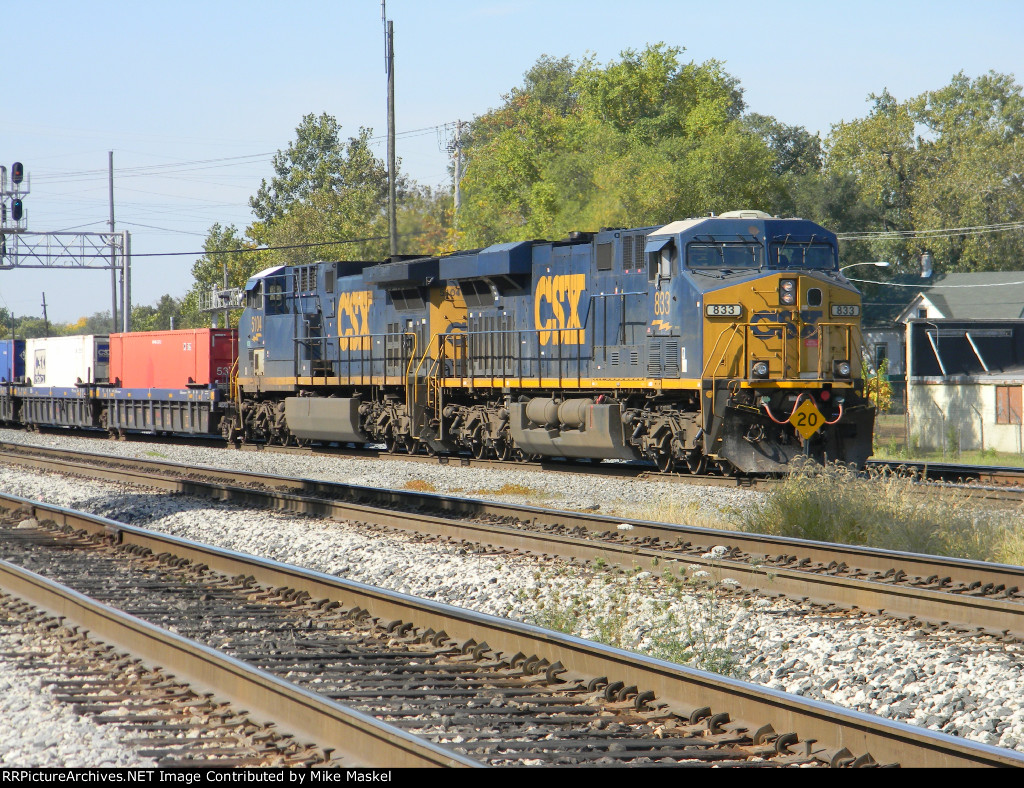 CSX 833